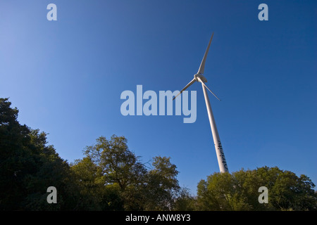 Ecotricity's 85 metre high wind turbine at junction 11 of the M4 ...