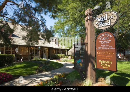 Shops in Long Grove Illinois Stock Photo - Alamy