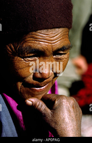 Sherpani Salleri Bazaar SOLU TREK NEPAL Stock Photo - Alamy