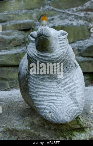 "Sethera", (detail), with perched robin. Outdoor sculpture by Reece ...