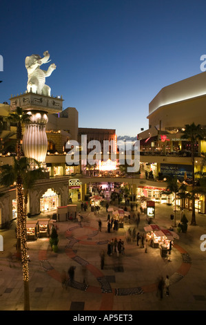 Babylon Court Hollywood and Highland Shopping Mall Entertainment ...
