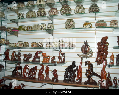 Embera Wounaan arts and crafts Stock Photo - Alamy