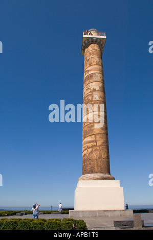 Astoria, Oregon, USA. Memorial column above the Columbia River in ...