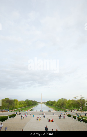 People visit the Lincoln Memorial Reflecting Pool, Tuesday, June 30 ...