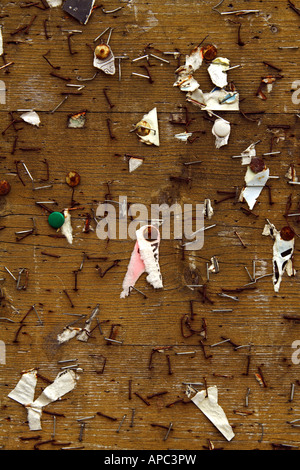 Paper on a pinboard Stock Photo - Alamy