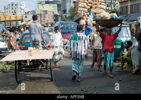Urban poverty Dhaka Bangladesh PH Dan White Stock Photo - Alamy