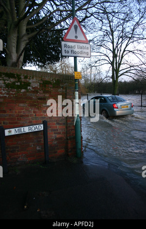 Flooded road in cobham surrey river mole "river mole" flood floods ...