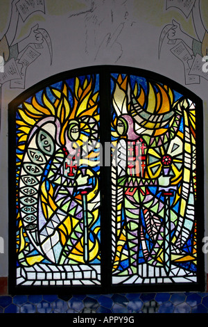 Stained Glass window of a Knight Templar Stock Photo - Alamy