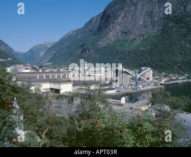 Norske Hydro's aluminium smelter works, Høyanger, Sognefjord, Sogn og ...