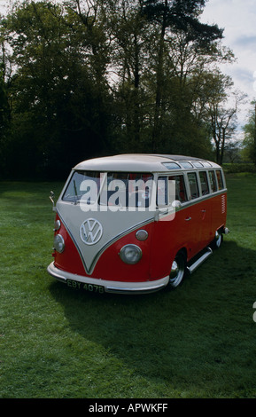 Volkswagen Kombi (splitty) of 1964 Stock Photo - Alamy