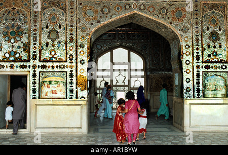 Sheesh Mahal or Palace of Mirrors, Lahore Fort, Lahore, Pakistan Stock ...