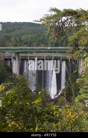 Hydro-electric dam on Tallulah River at Tallulah Gorge in north Georgia ...