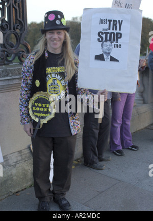 Politics - Monster Raving Looney Party - Screaming Lord Sutch - London ...