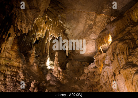 speleothem in Drapery Room, Mammoth Cave National Park, Kentucky USA ...