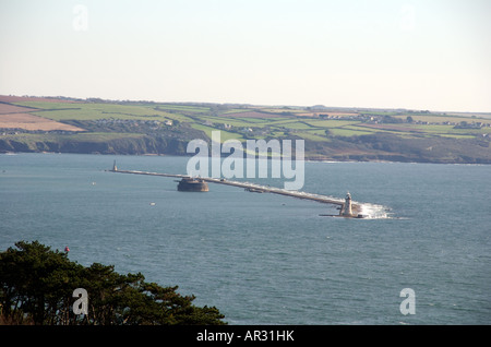 Lighthouse and sea fort, Plymouth Sound, England Stock Photo - Alamy