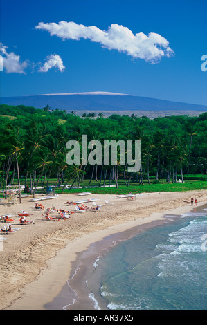 Snow capped Mauna Kea with mauna Loa in background Island of Hawaii ...