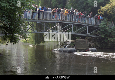 Historic 1963 APGP amphibious Land Rover with flotation bags swimming ...