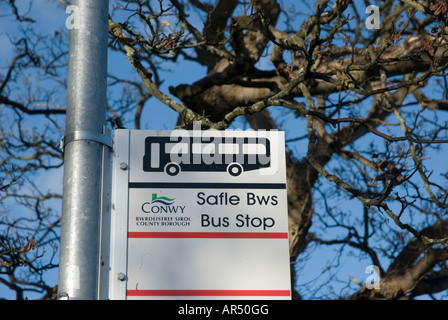 Welsh Bus Stop Sign Safle Bws North Wales Stock Photo - Alamy