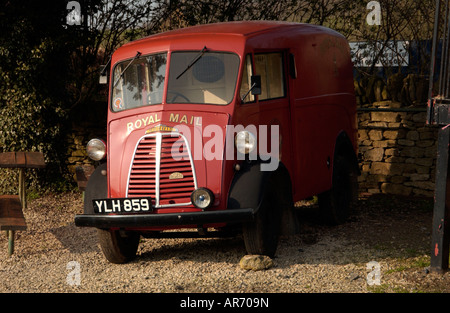 vintage post office van, wiltshire,england,uk Stock Photo - Alamy