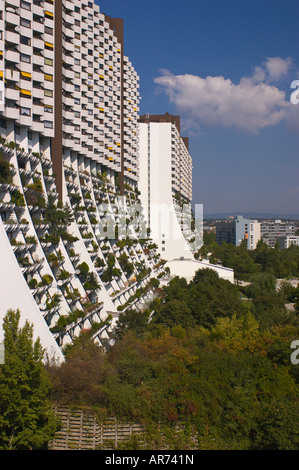 VIENNA AUSTRIA council housing large municipal apartment buildings ...
