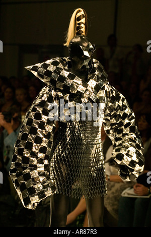Spring Summer 2007 collection of conceptualist designer Gareth Pugh at ...