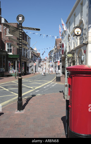 Shops, High Street, Cowes, Isle of Wight, England, UK Stock Photo - Alamy