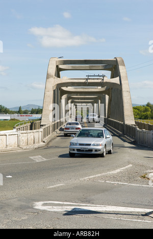 Balclutha Bridge - concrete bridge over the river Clutha - Otago, New ...