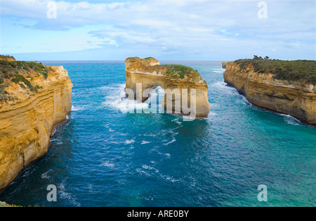 Loch Ard Gorge amazing cliffs and arches along Great Ocean Road ...