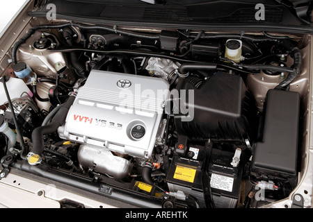 2006 Toyota Highlander V6 in Gold - Speedometer/tachometer Stock Photo ...