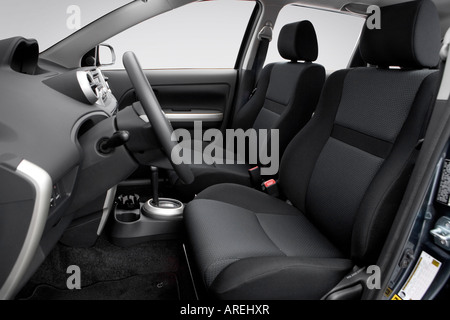 2006 Scion xA in Gray - Dashboard, center console, gear shifter view ...