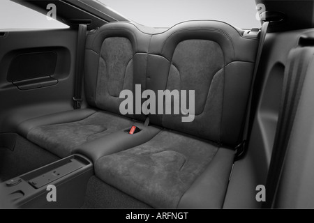 2008 Audi TT 2.0T in Black - Dashboard, center console, gear shifter ...