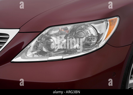 2007 Lexus LS 460L in Purple - Front angle view Stock Photo - Alamy