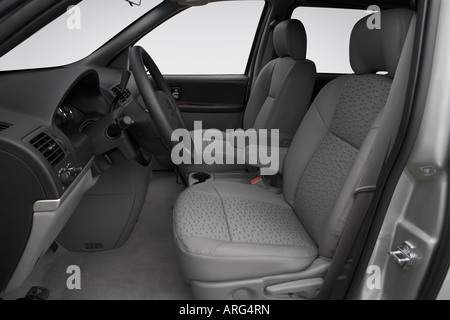 2007 Chevrolet Uplander LT in Silver - Dashboard, center console, gear ...