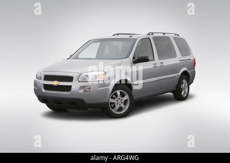 2007 Chevrolet Uplander LT in Silver - Dashboard, center console, gear ...
