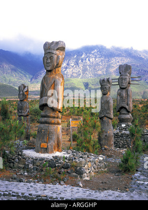 China: A Naxi dongba (shaman), Lijiang Old Town, Yunnan Province. The ...