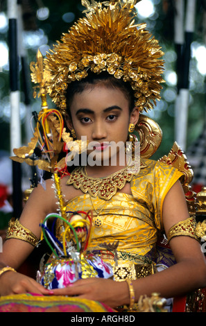 Balinese funeral procession, body Carried to the cremation, bamboo ...