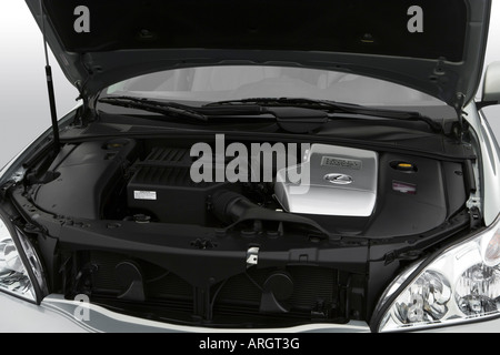 2007 Lexus RX 400h Hybrid in Beige - Dashboard, center console, gear ...