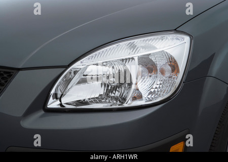 2007 Kia Rio LX in Gray - Rear angle view Stock Photo - Alamy