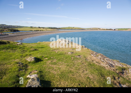 Cemlyn Bay from the Anglesey coastal path, North Wales Stock Photo - Alamy