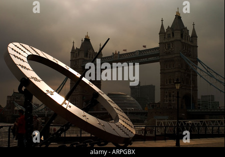 Sundial near Tower Bridge, London Stock Photo - Alamy