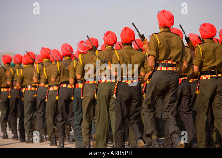 Indian soldiers marching, New Delhi, India Stock Photo: 16111500 - Alamy