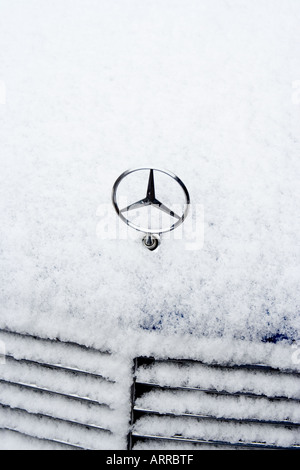 Snow-covered cars at Mercedes in Colindale, London, England, U.K Stock ...