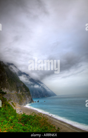 Ching Shui Cliff along SuHua Coast Highway, East Coast, Hua Lian ...