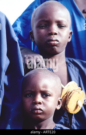 Newly circumcised Dogon boys in their circumcision dress Frisch ...
