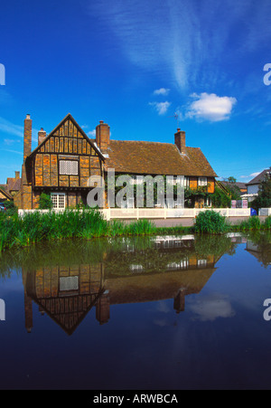 Tudor Cottage Aldbury Hertfordshire Stock Photo - Alamy