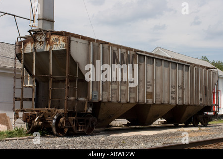 Railroad covered hopper car Stock Photo - Alamy