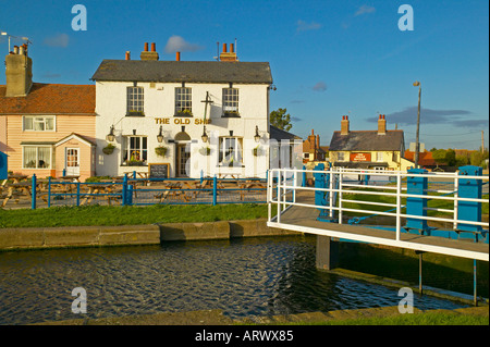 The lock at Heybridge Basin, Essex with the Old Ship Inn in the Stock ...