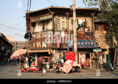 Longtang neighborhood, traditional Chinese housing in Shanghai ...