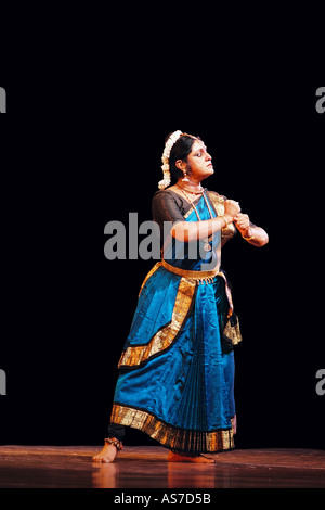 Indian Classical Dancer Chitra Visweswaran performing a solo Bharat ...