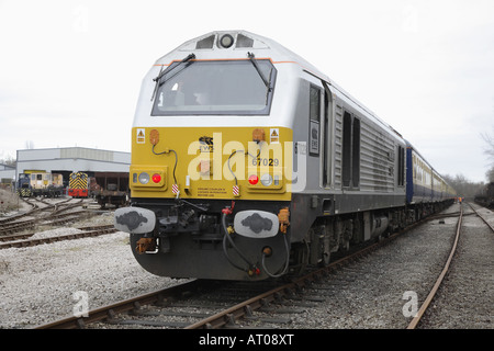 DB Schenker class 67 diesel locomotive pulling Chiltern Railways train ...